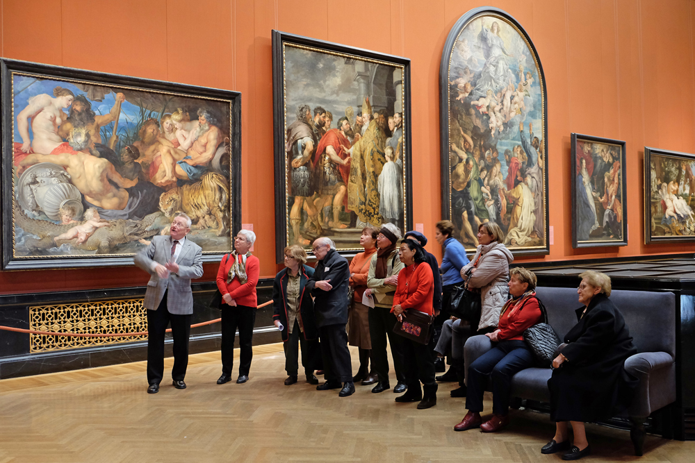 Museumsführung Foto & Bild | erwachsene menschen, alltagsereignisse, menschen in der freizeit ...