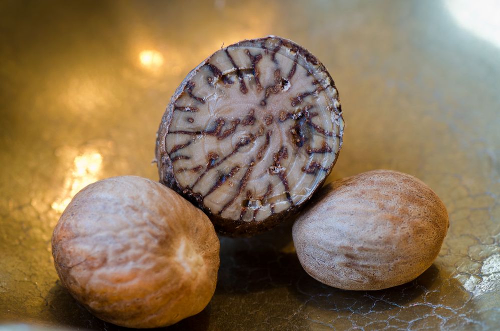 Muskatnuss Foto & Bild | stillleben, motive, gewürze Bilder auf ...