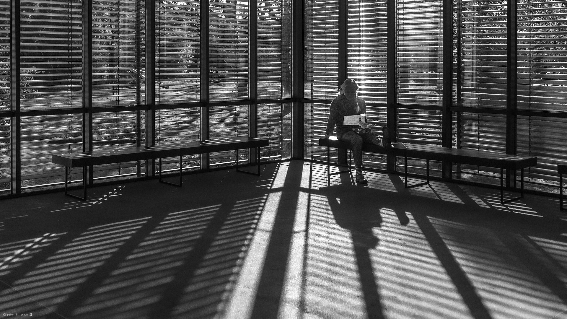 Muße im Museum Foto & Bild | architektur, erwachsene menschen ...