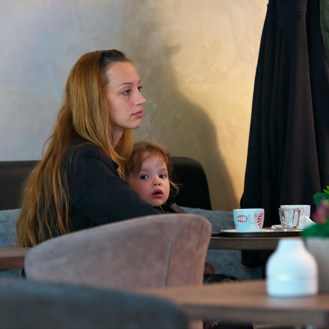 Mutter mit Kind .... Foto & Bild | kinder, kinder ab 2, dokumentation ...