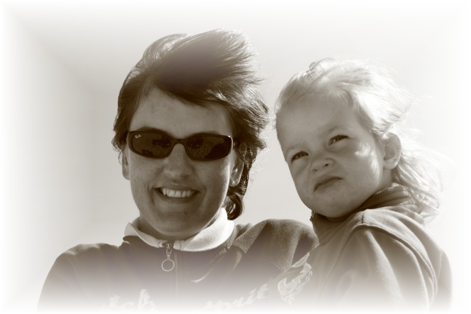 Mutter und Tochter Foto & Bild | erwachsene menschen, kinder und erwachsene, menschen Bilder auf ...