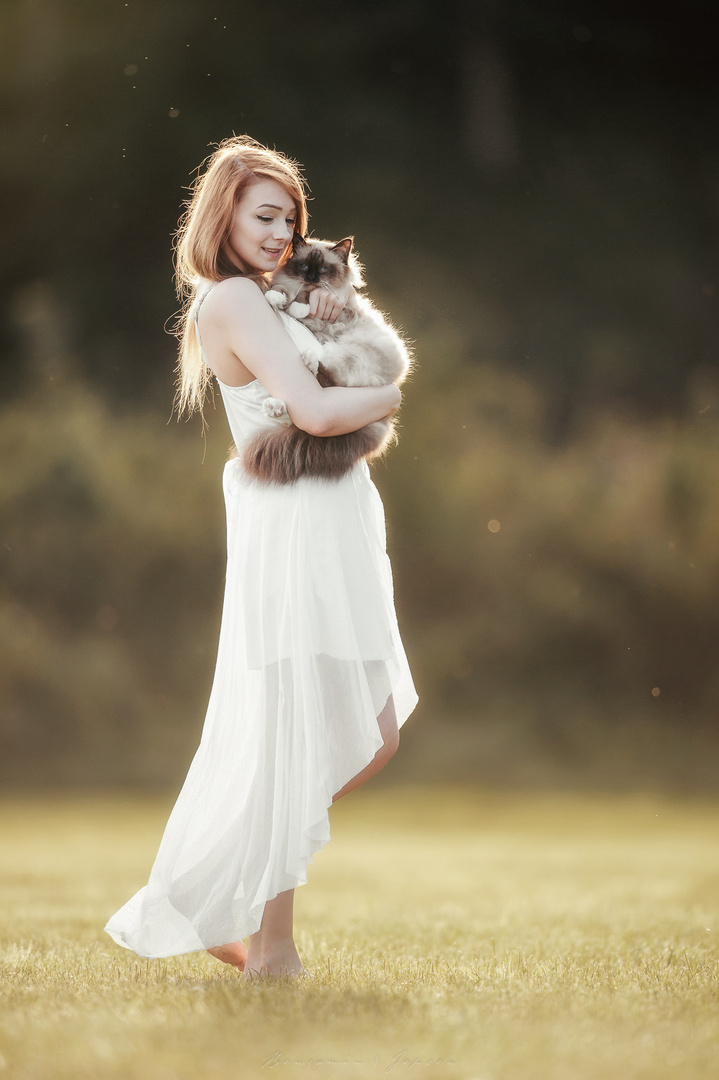 My-Holy-Birman Foto & Bild | portrait, portrait frauen, outdoor Bilder ...