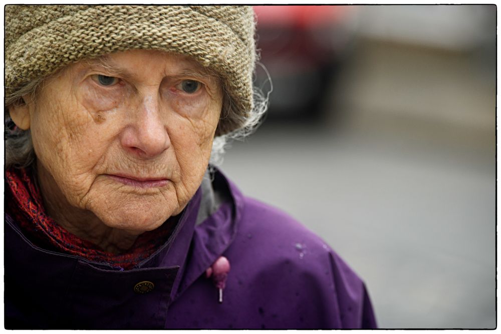 my way Foto & Bild | portrait, streetfotografie mit menschen, portrait frauen Bilder auf ...