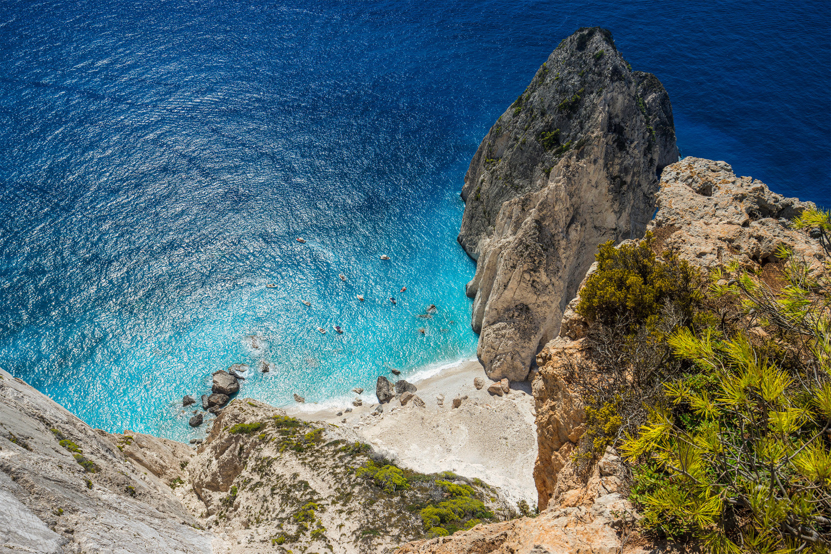 Myzithres Felsen Foto & Bild | europe, greece, landschaft Bilder auf ...