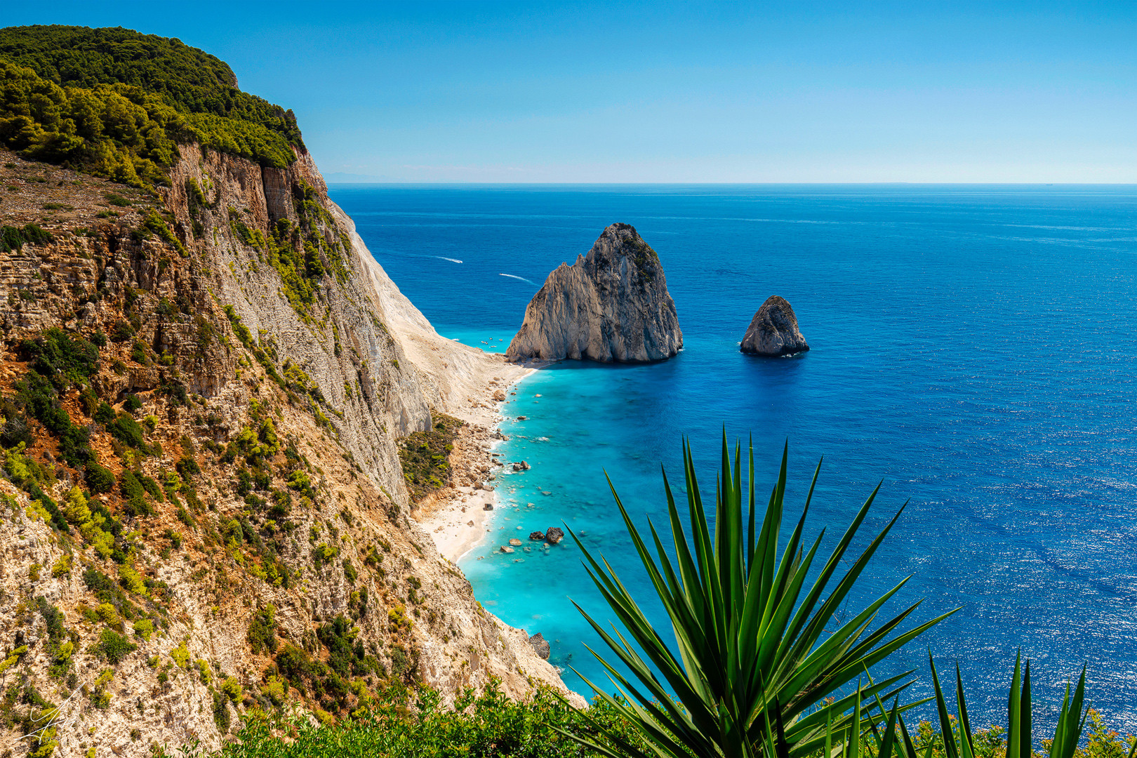 Myzithres Felsen vom Restaurant aus Foto & Bild | europe, greece ...