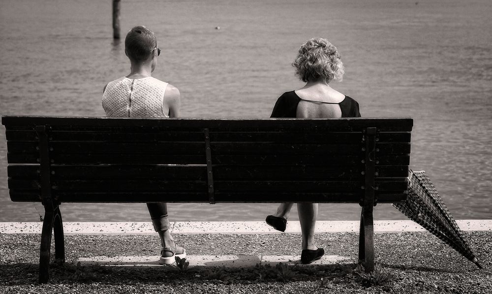 Nach dem Regen Foto & Bild | erwachsene menschen, streetfotografie mit menschen, menschen in der ...