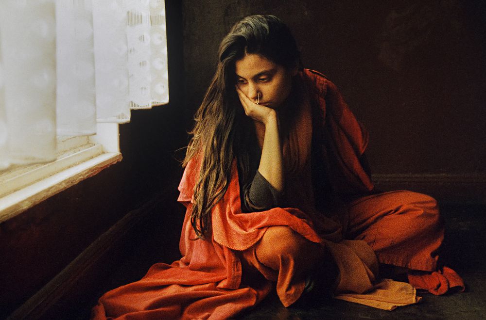 Nachdenklich Foto & Bild | people, woman, orange Bilder auf fotocommunity