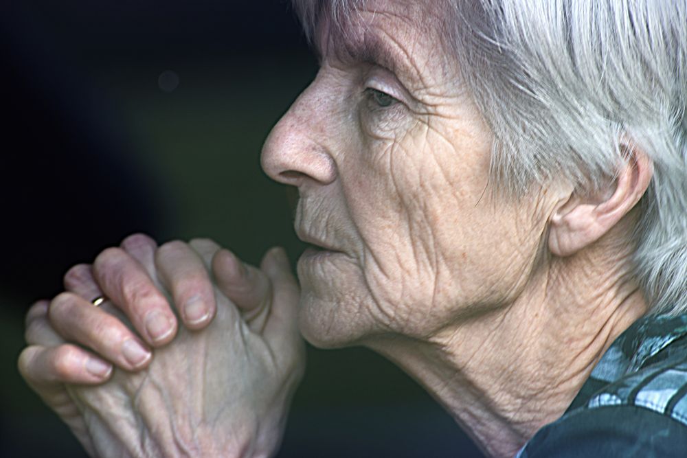 nachdenklich Foto & Bild | street, outdoor, portrait Bilder auf ...