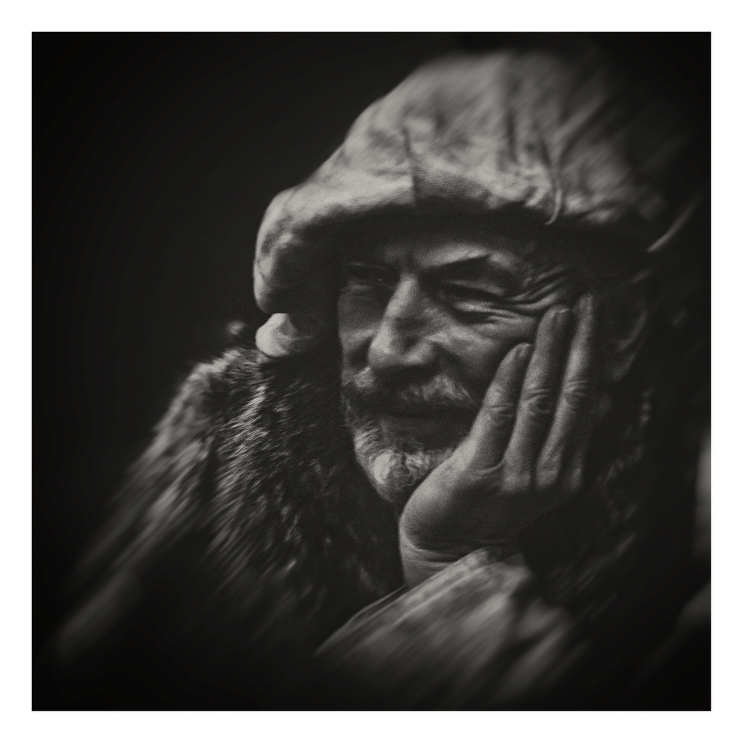 nachdenklich Foto & Bild | fotokunst, monochrome fine art, menschen ...