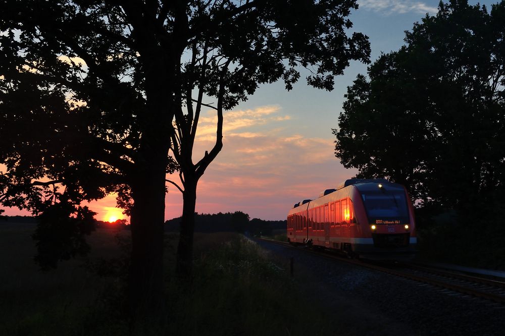 Nachtexpress Foto & Bild | züge, personenzüge, eisenbahn Bilder auf ...