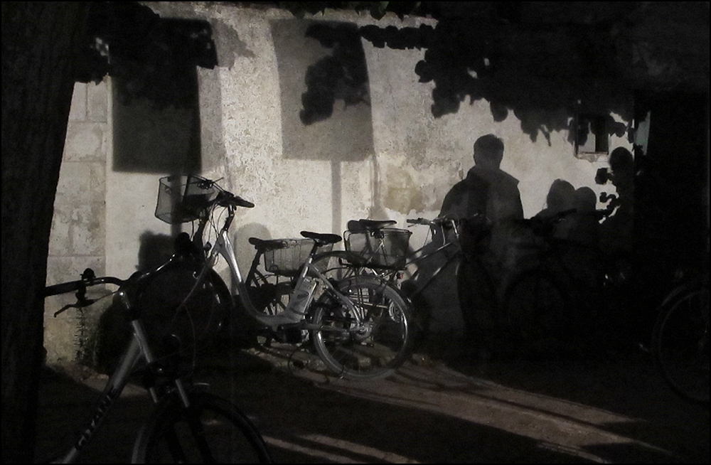 Nachts Foto & Bild | erwachsene menschen, streetfotografie mit menschen, projekte Bilder auf ...