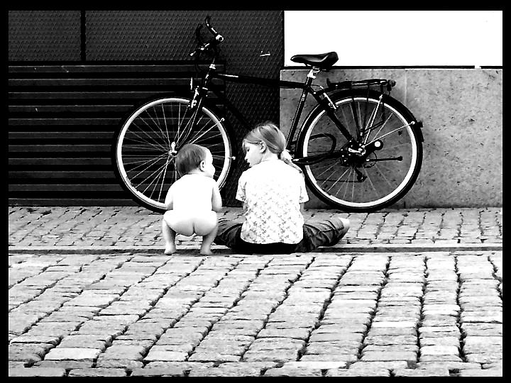 Nackedei in Freiburg 1 Foto & Bild | streetfotografie mit menschen ...