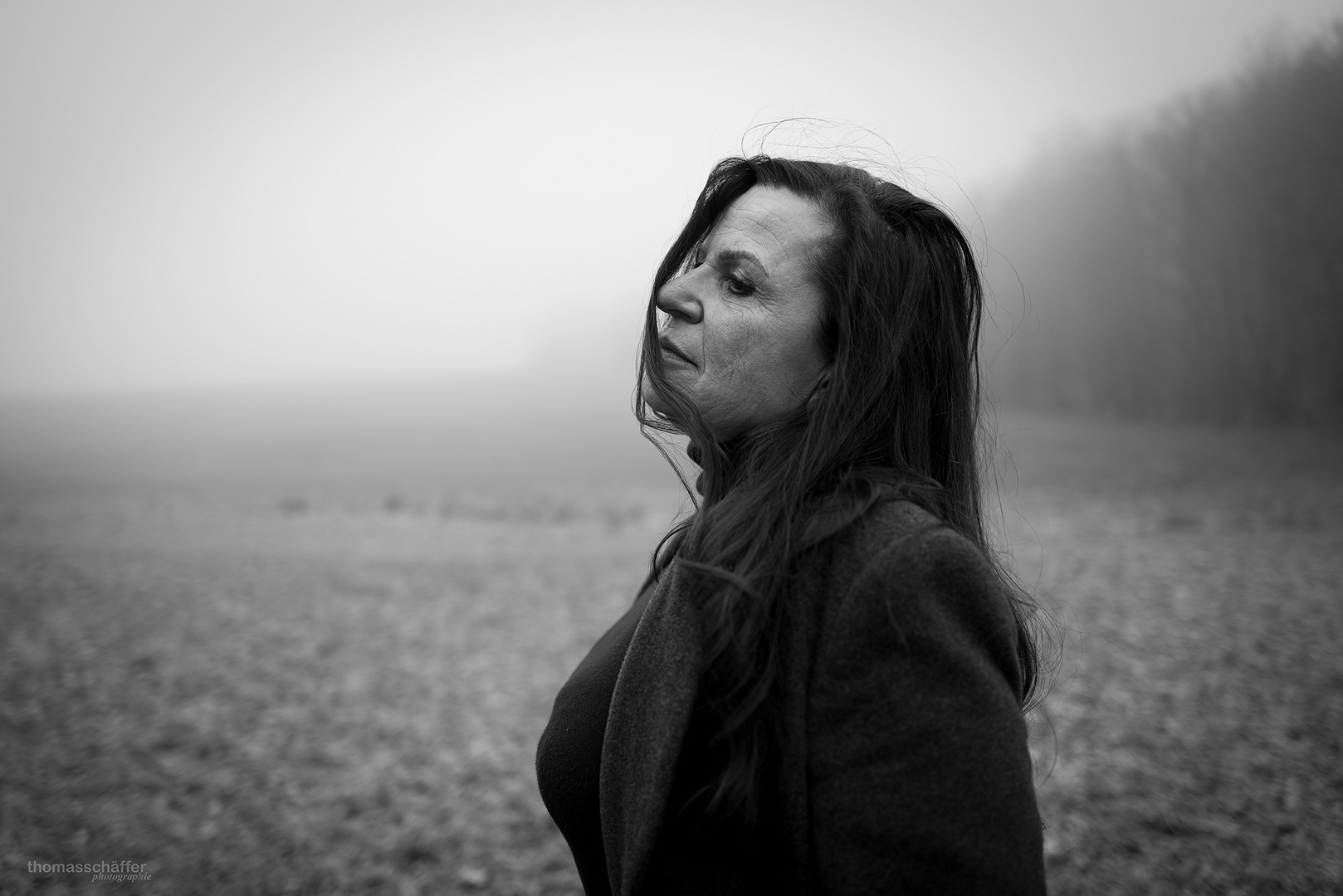 Nebel... Foto & Bild | erwachsene menschen, portrait, portrait frauen ...