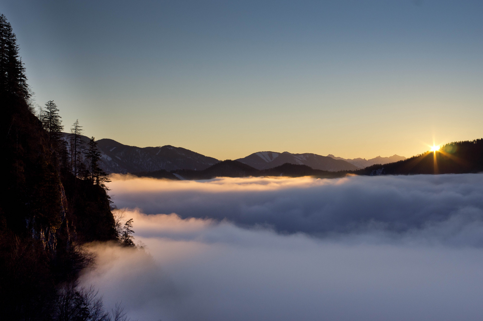 Nebel im Tal / Sonnenuntergang Foto & Bild | landschaft, berge, nebel Bilder auf fotocommunity