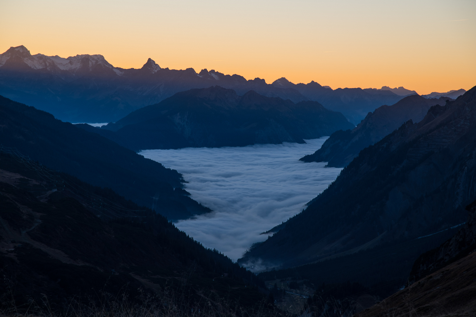 nebel über dem klostertal Foto & Bild | landschaft, jahreszeiten ...