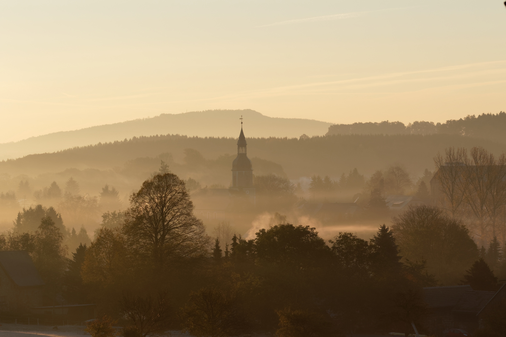 Nebelschwaden über Schönbach Foto & Bild | world, sonne, sonnenaufgang ...