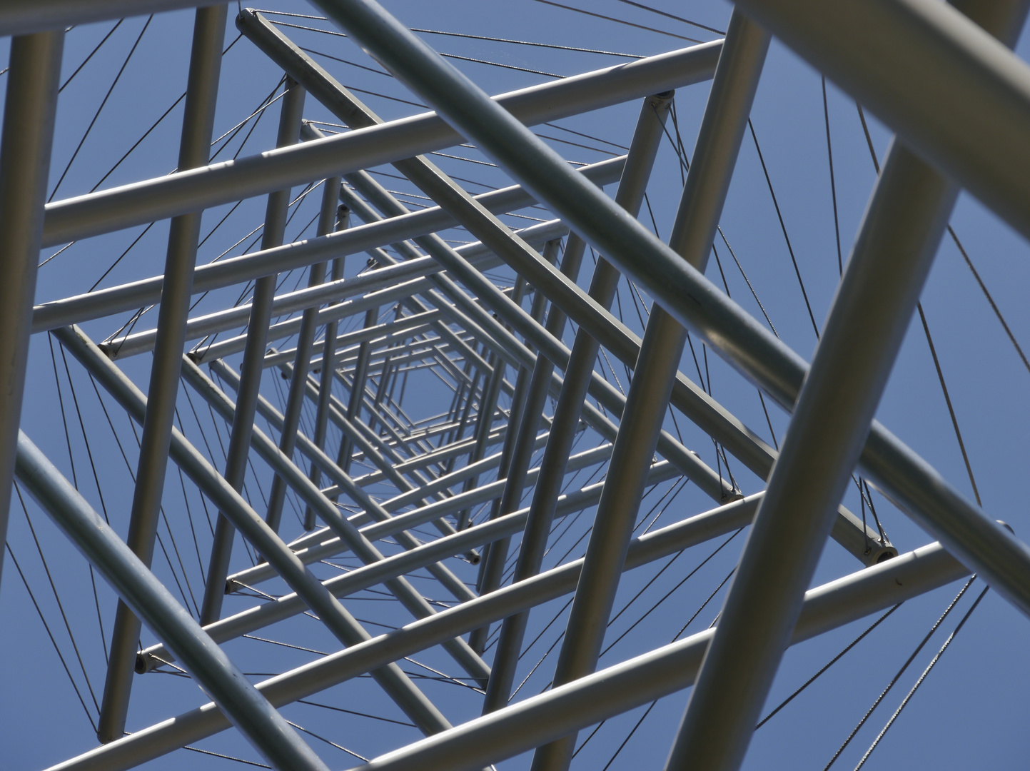 Needle tower II Foto & Bild | kunstfotografie & kultur, gemälde ...