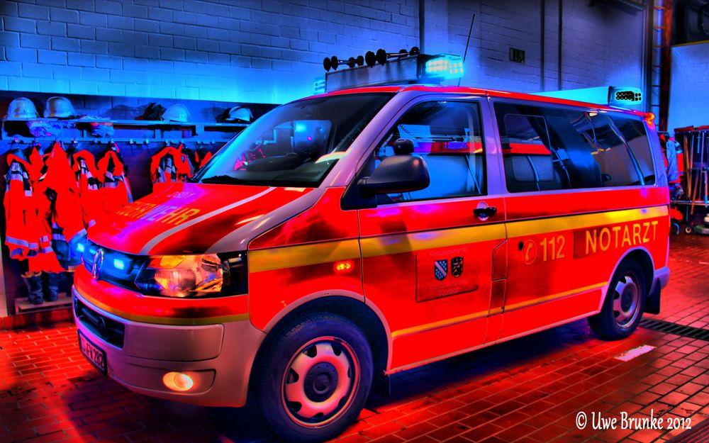 NEF der Berufsfeuerwehr Kassel Foto & Bild | bearbeitungs - techniken ...