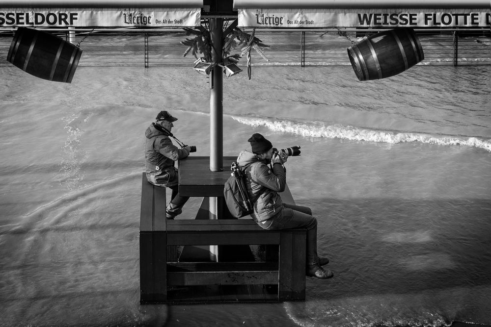 Neidisch - aber nur ein bisschen Foto & Bild | erwachsene, deutschland ...