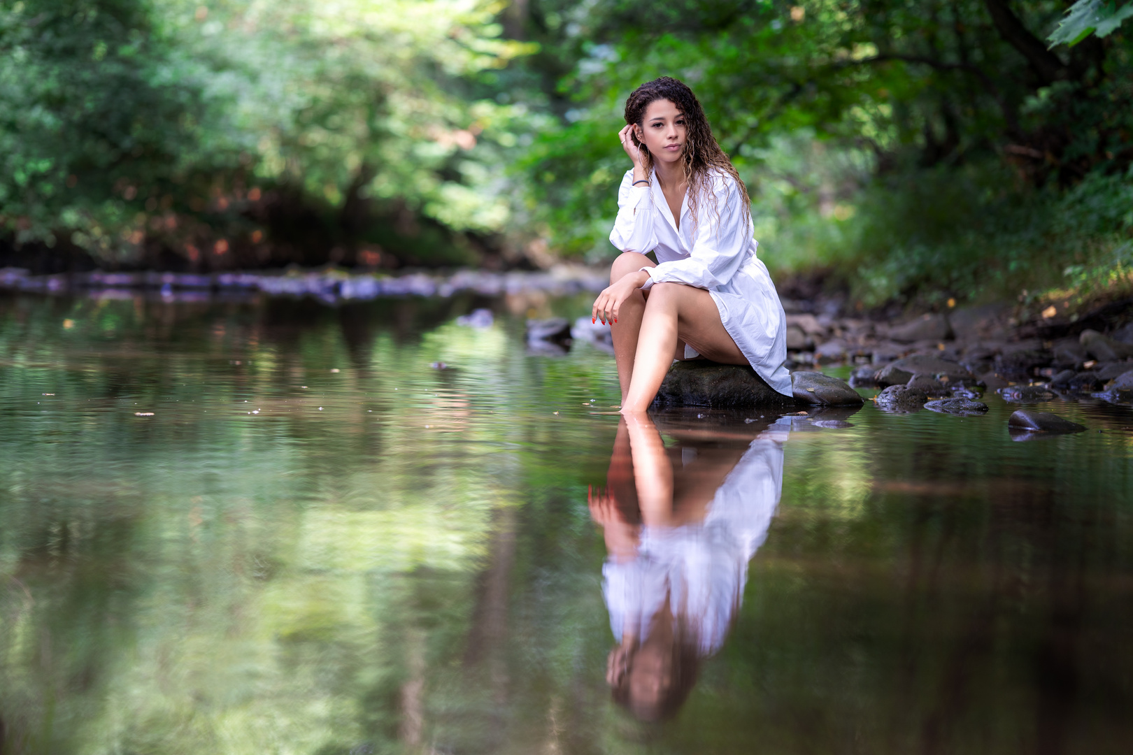 Nelly im Bach Foto & Bild | portrait, portrait frauen, outdoor Bilder ...