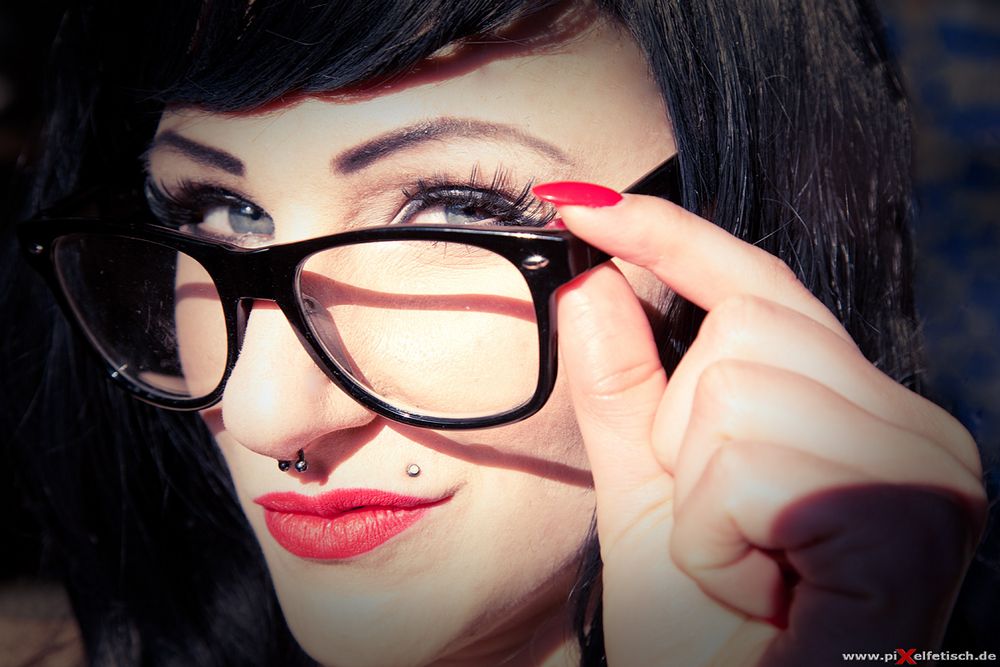 nerd Foto & Bild | portrait, portrait frauen, outdoor Bilder auf ...