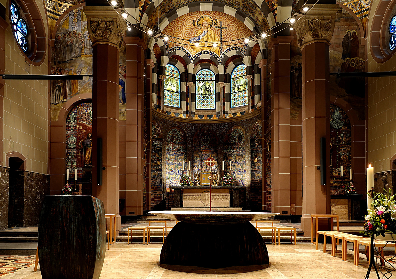 Neue Aufnahme - Kath. Kirche St. Laurentius in Bergisch Gladbach Foto & Bild | kirche ...