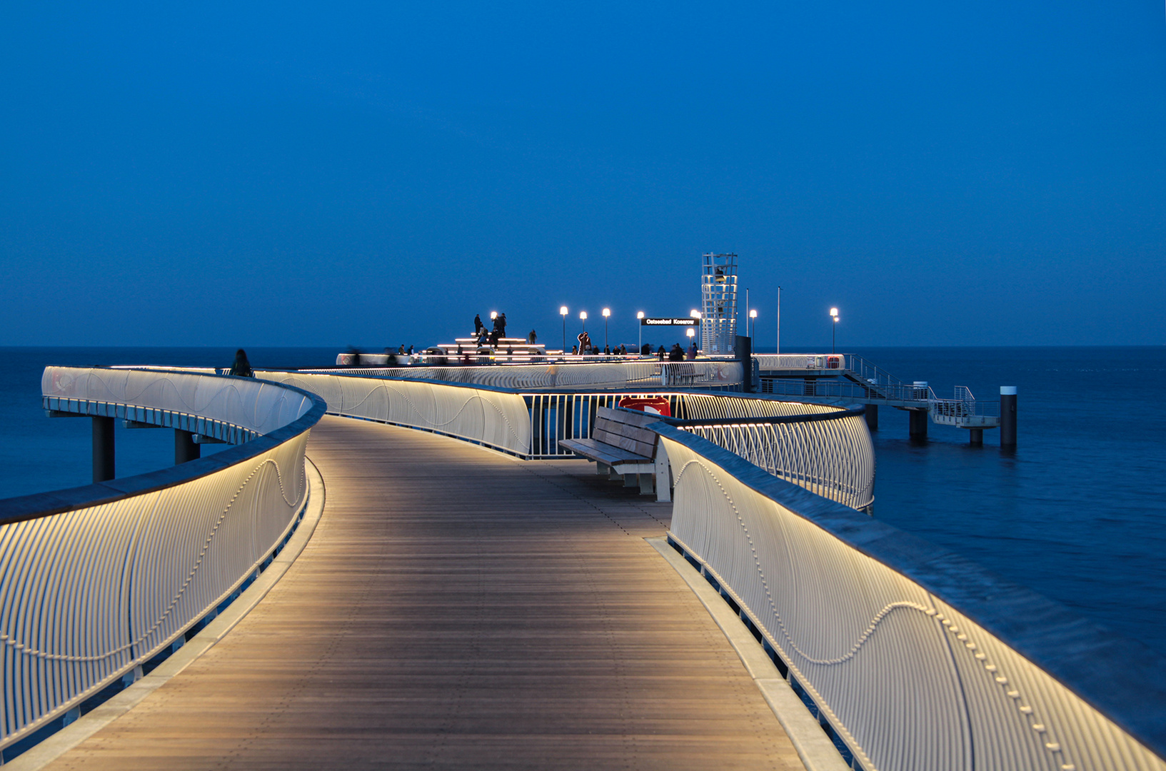 Neue Seebrücke in Koserow Foto & Bild | ostsee, architektur ...
