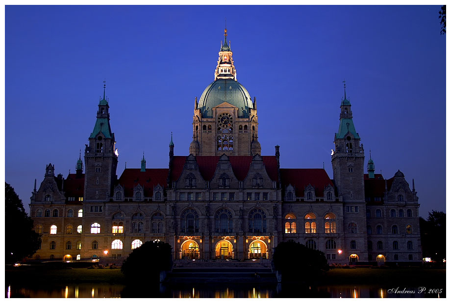 Neues Rathaus Hannover Foto & Bild | architektur, architektur bei nacht ...