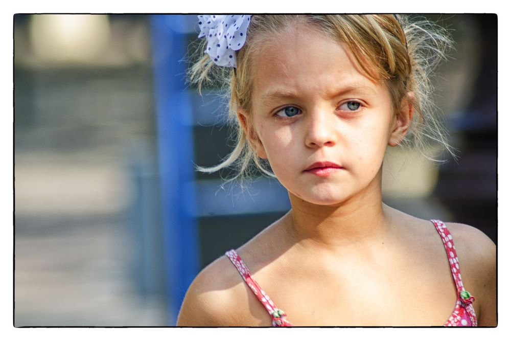 neugierde Foto & Bild | portrait, kinder, streetfotografie mit menschen Bilder auf fotocommunity