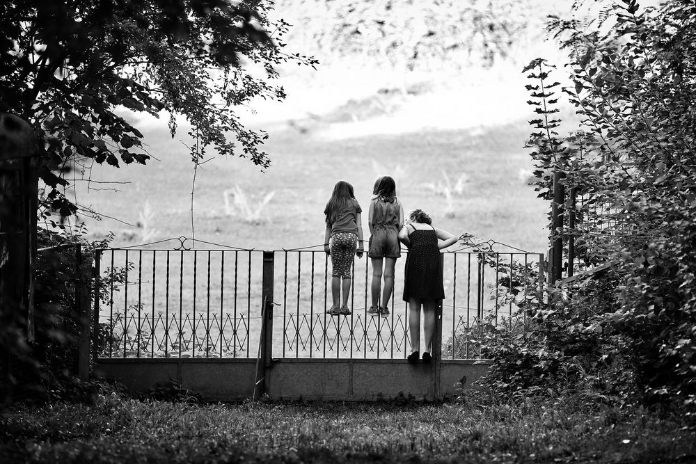 Neugierde Foto & Bild | kinder, kinder im schulalter, situationen ...