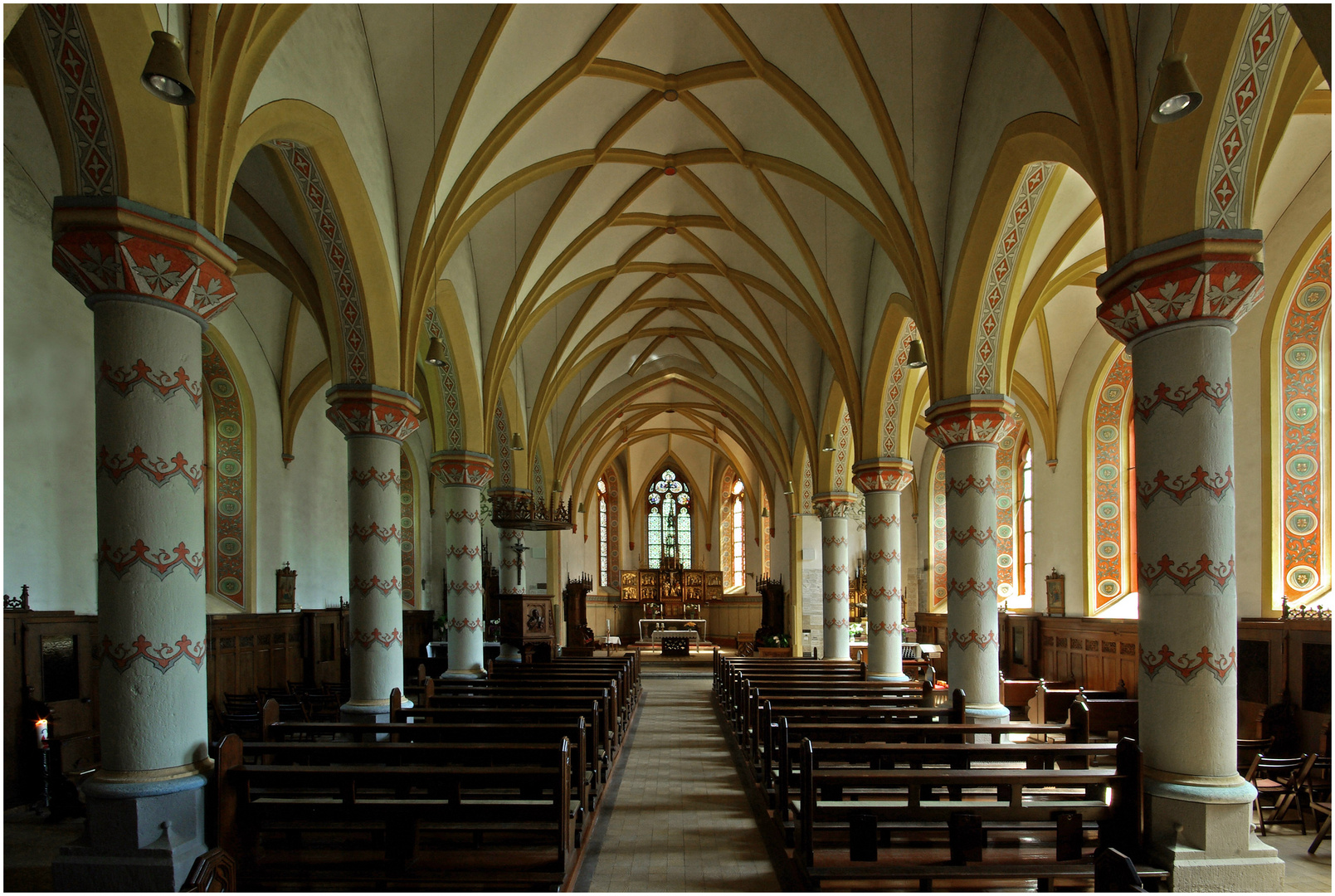 Neugotische Liebfrauenkirche Westerburg/Westerwald (Innenraum) Foto ...
