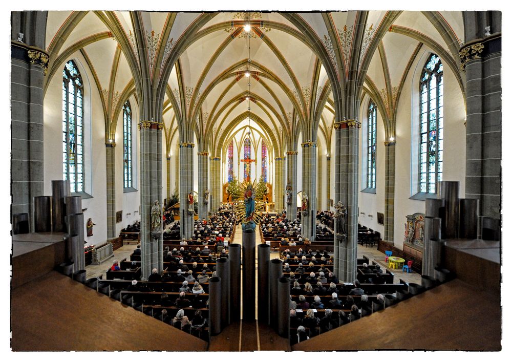Neujahrskonzert in der St. Pankratius-Kirche in Warstein Foto & Bild | architektur, sakralbauten ...