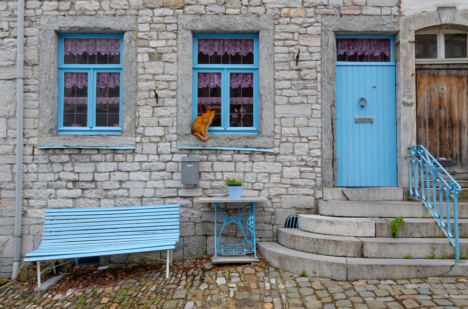 Neulich in Limbourg: Ich will rein! Foto & Bild | architektur, fassaden ...