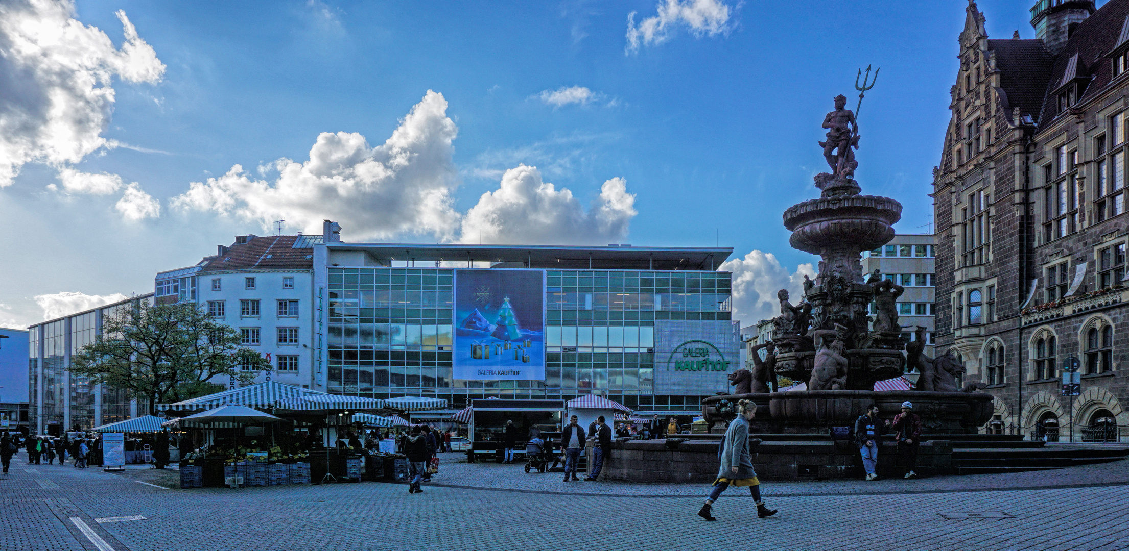 Neumarkt Elberfeld Marktplatz Foto & Bild | stadtansicht, wuppertal ...