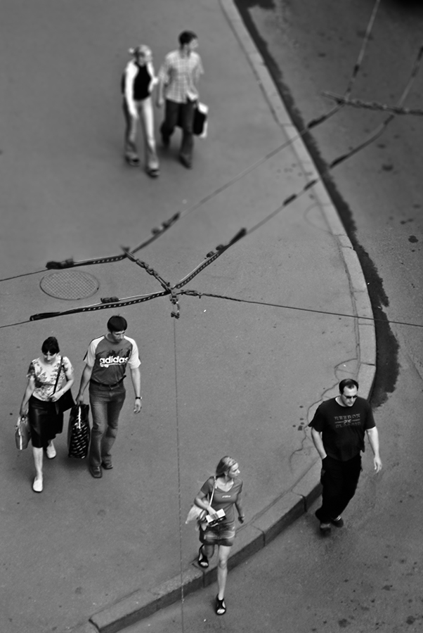 Newski, zu zweit......allein Foto & Bild | streetfotografie mit menschen, menschen Bilder auf ...