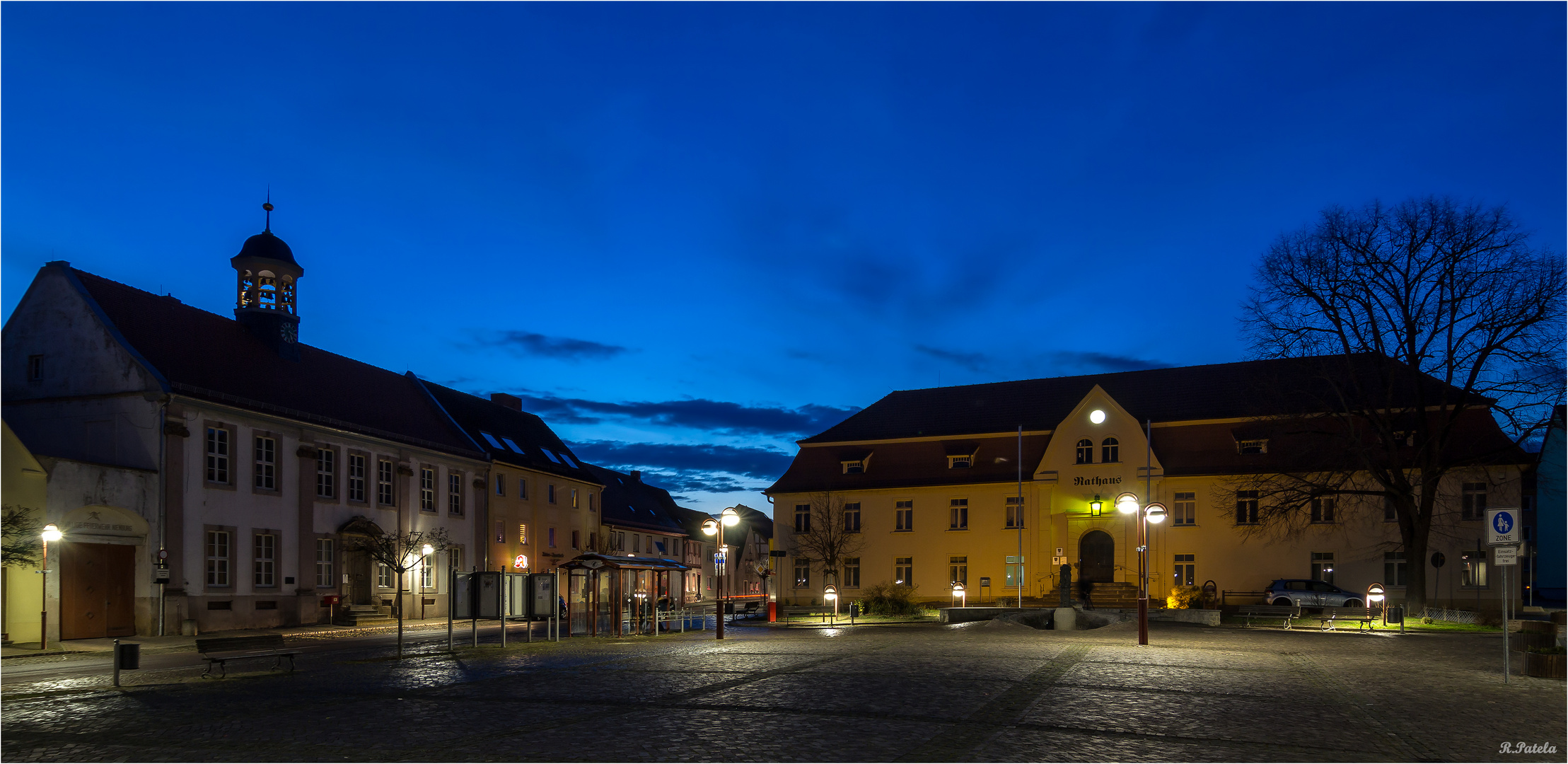 Nienburg - Marktplatz Foto & Bild | nachtaufnahme, blaue stunde ...