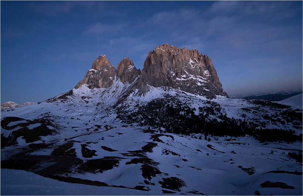 Night view of Sassolungo Foto & Bild | landschaft, berge, hütten u ...