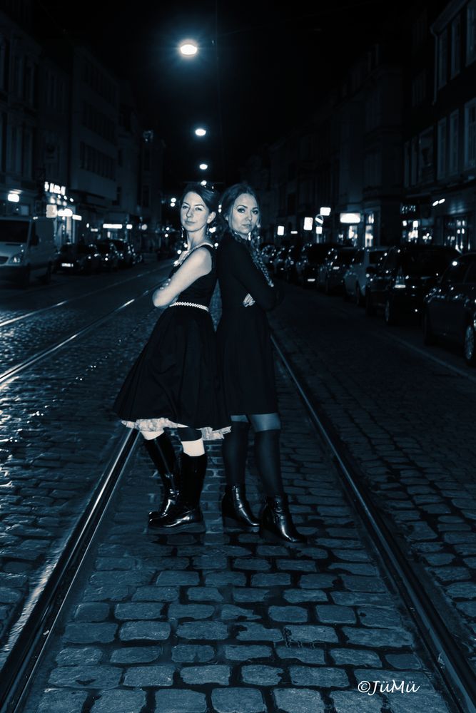 Nightlife Foto & Bild | portrait, streetfotografie mit menschen, fotokunst Bilder auf fotocommunity