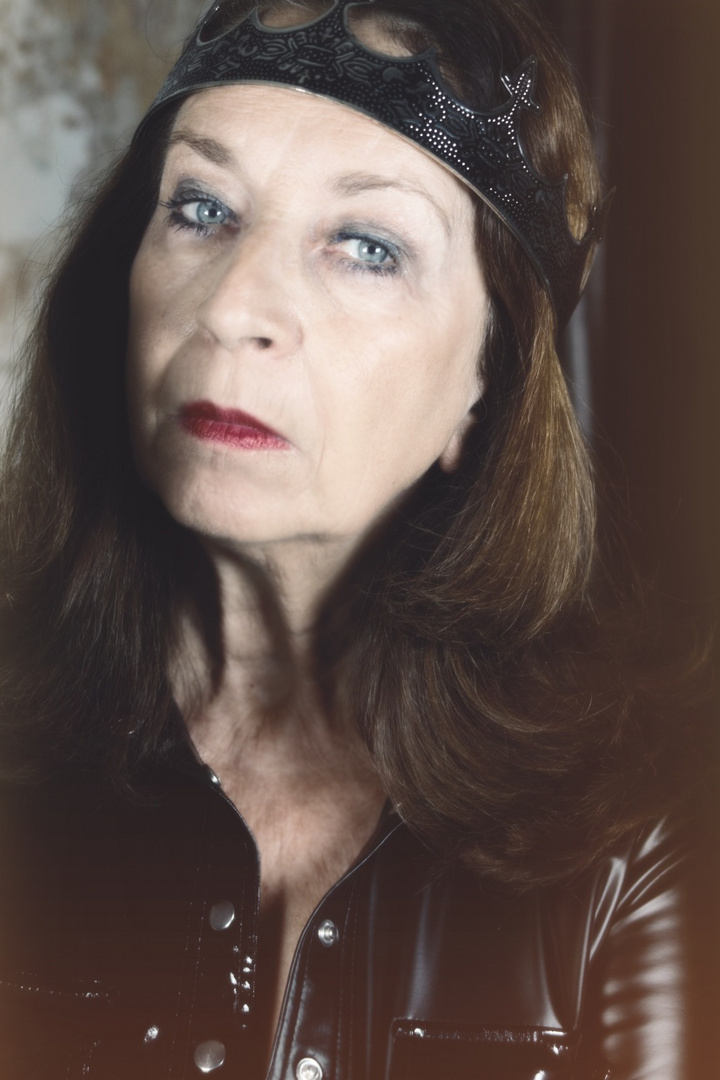 Noch Fragen? Foto & Bild | portrait, portrait frauen, studio Bilder auf ...