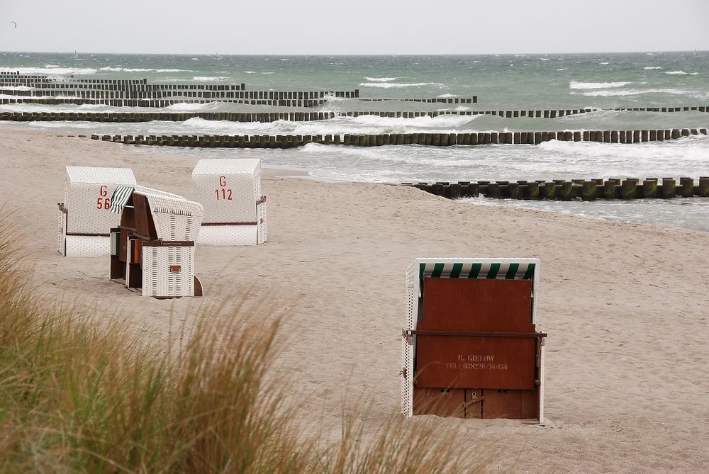 Noch ist der Strand leer Foto & Bild | landschaft, meer & strand, natur ...