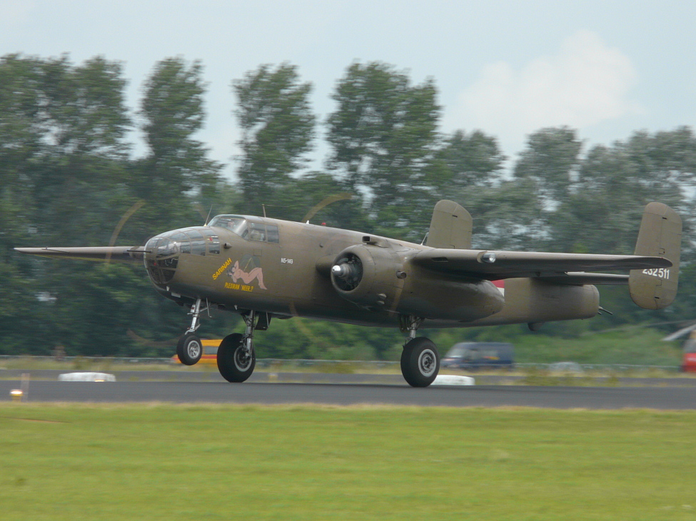 North American B-25 Mitchell Foto & Bild | luftfahrt, oldtimer ...