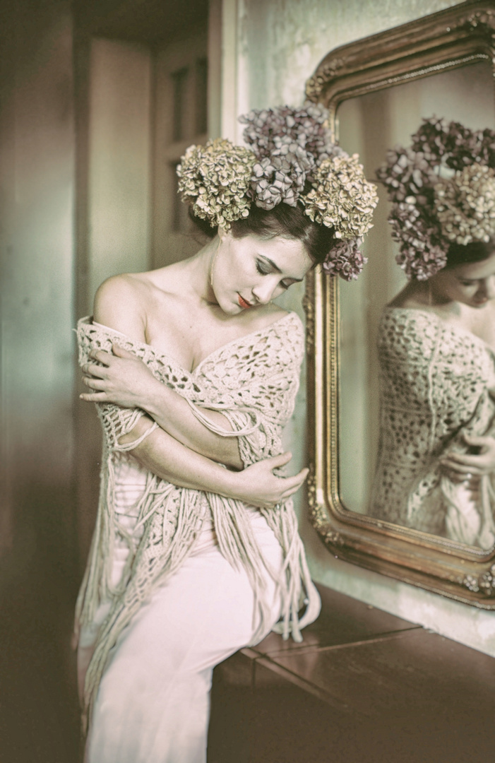 Nostalgia Foto & Bild | portrait, portrait frauen, indoor Bilder auf ...