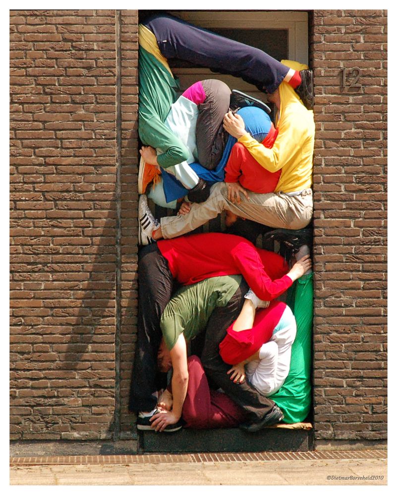 Nr. 12 - wegen Überfüllung geschlossen Foto & Bild | erwachsene menschen, kunstfotografie ...