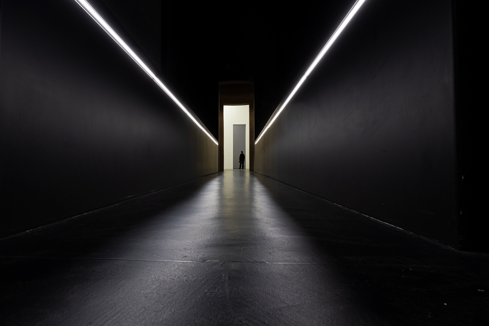 NRW - Duisburg - Küppers Mühle - Licht am Ende der Brücke Foto & Bild ...