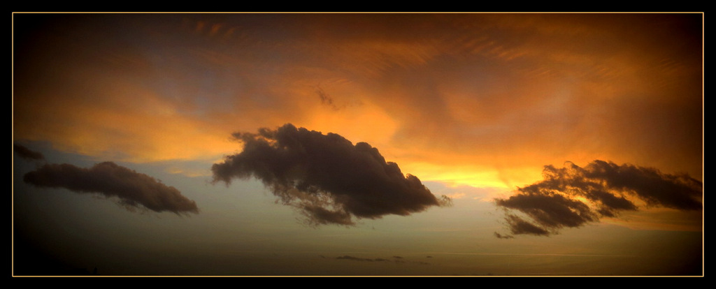 NUAGES NOIRS.... photo et image | paysages, ciel, nuages, nature Images ...