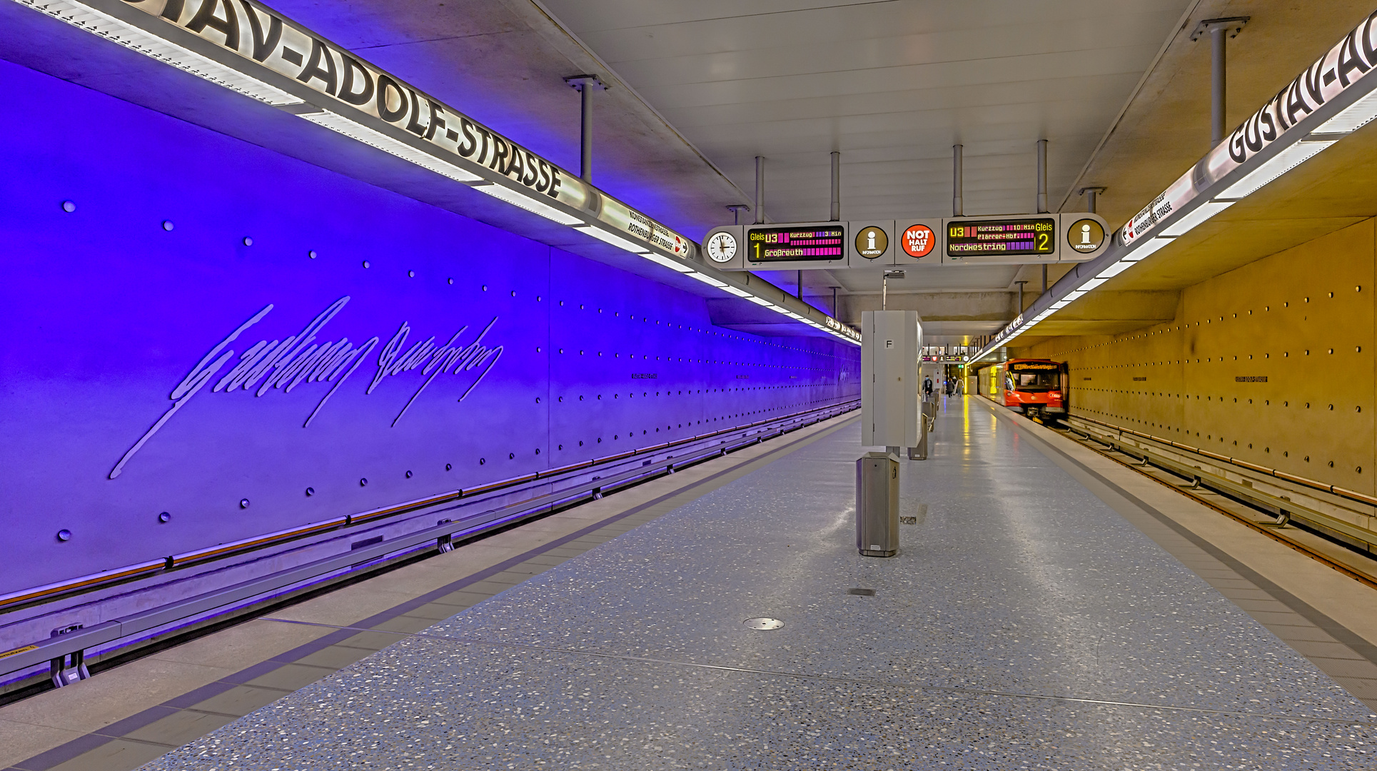 Nürnberg, Linie U3, Station 'Gustav-Adolf-Straße' Foto & Bild ...
