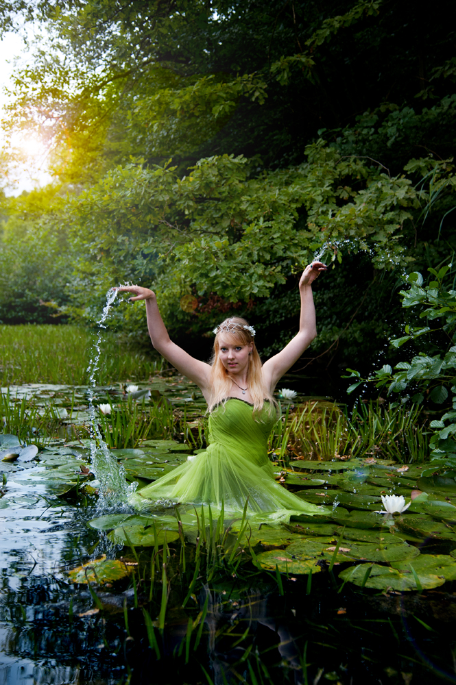 Nymphe IV Foto & Bild | erwachsene menschen, people, teich Bilder auf ...