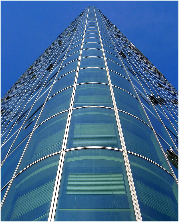 O2 Tower in München Foto & Bild | architektur, hochhäuser, profanbauten ...