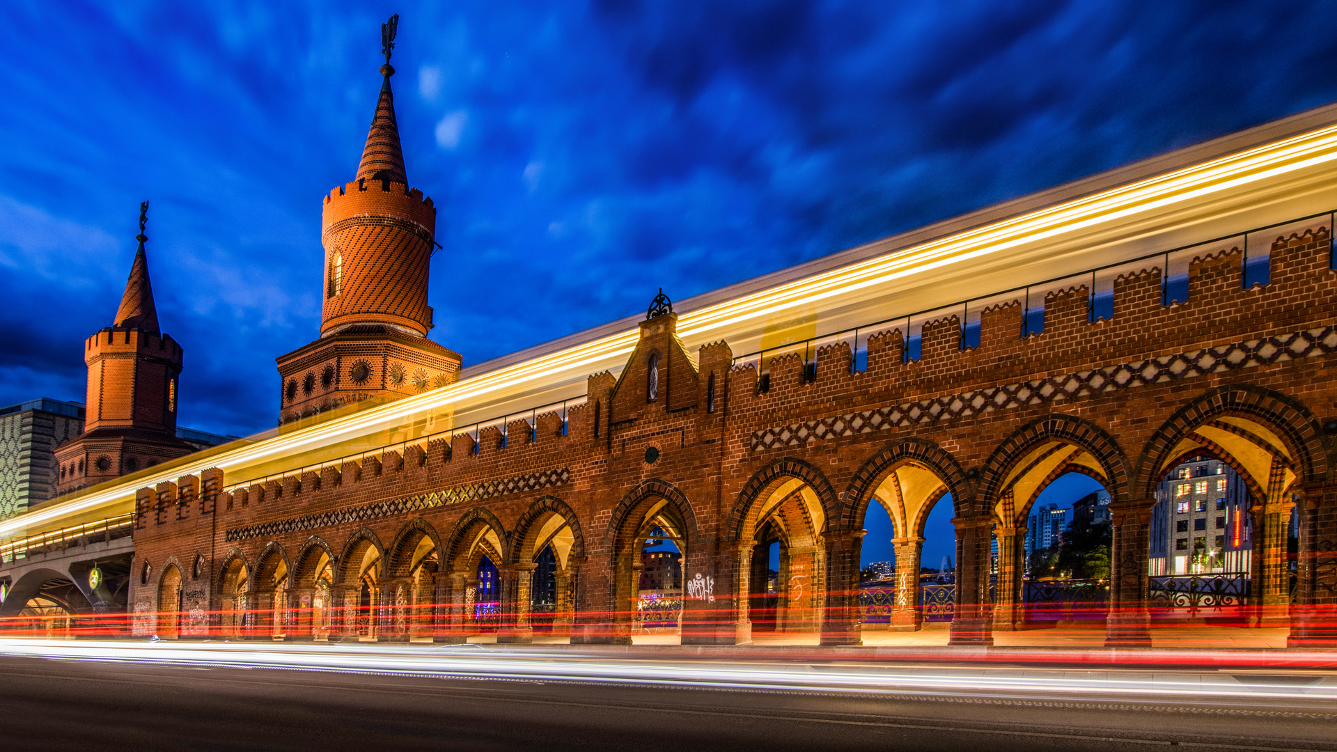 Oberbaumbrücke Foto & Bild | foto des jahres: architektur, motive ...