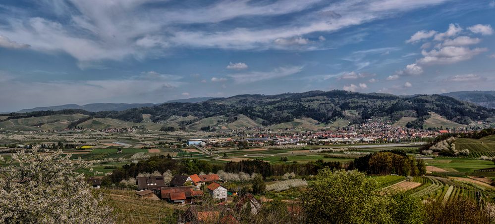 OBERKIRCH. Foto & Bild | jahreszeiten, frühling, landschaft. Bilder auf ...